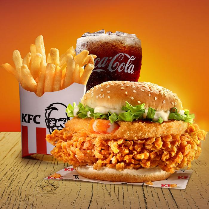 【美食】KFC限时新菜单！结合「黄金虾堡圈」+「招牌Zinger脆鸡堡」的Surf 'N' Turf脆堡来了！